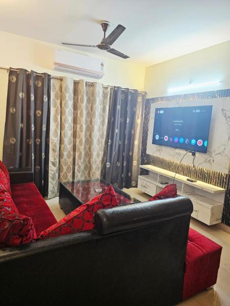 Prabha Sukoon - Premium 2bhk Retreat In Golf City - Lucknow