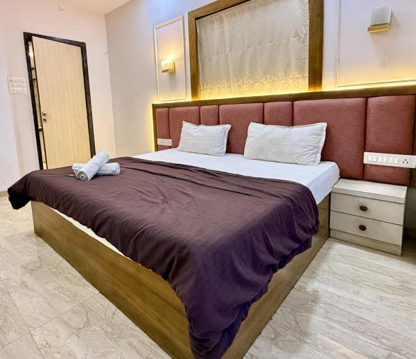 Iconic Villa - Khopoli