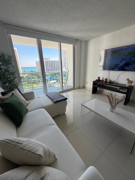Exceptional Apartment In Sunny Isles - Aventura, FL