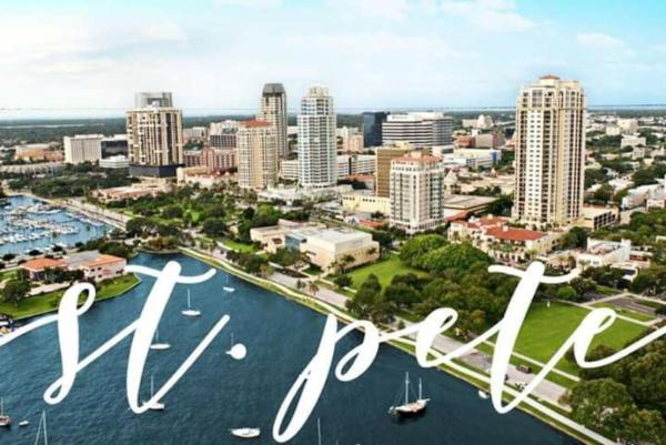 The Gallery - Artful Stay In Downtown St Pete - St. Petersburg, FL