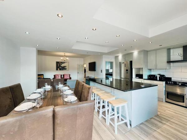 Gants Hill House - Greenwich