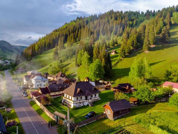 Casa Strămoșilor - Fundu Moldovei