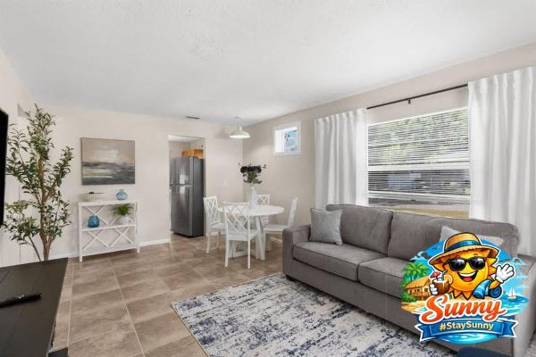 Cozy 2 Bedroom Home, Dade City! #1 - Dade City, FL