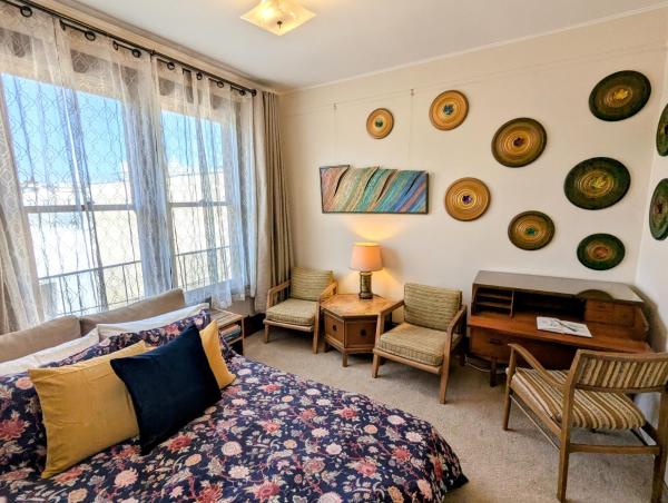 Perfect Location - 4bd,1ba - Restored Redwood Home - Chinatown - San Francisco