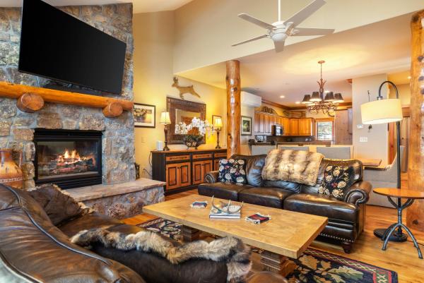 Bachelor Springs 44 - Luxury Retreat For Couples & Families - Edwards, CO