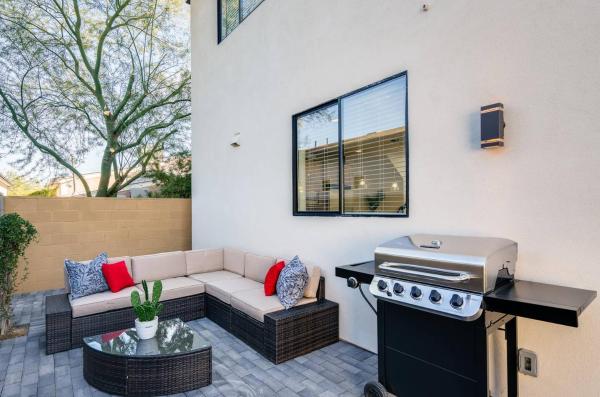 Stylish New 3br Home In Historic Phoenix Coronado - Phoenix, AZ