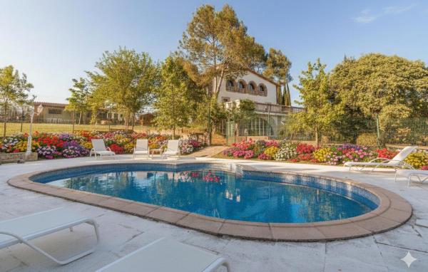 Beautiful Home In Arguelaguer - Besalú