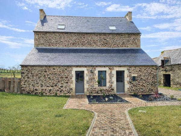 Lovely Holiday Cottage In Corseul - Plancoët