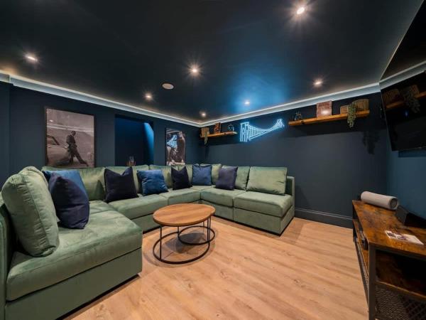 Stylish Bristol Holiday Home For 8 - Clifton