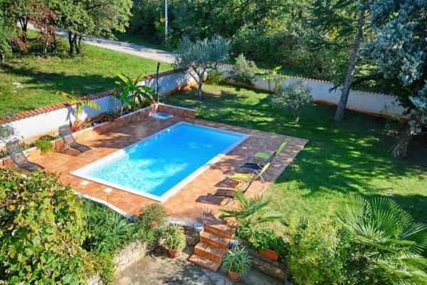 Flat With Pool Close To Kanegra Beach - Strunjan