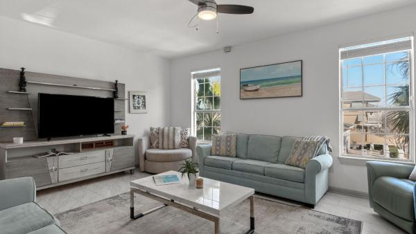 Emerald Breeze By Avantstay Shared Pool Tennis Court Balcony Dining Near Beach And Harbor Boardwalk - Destin, FL