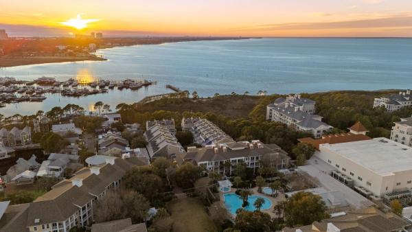 Baytowne Wharf By Avantstay - Allen Lake, Santa Rosa Beach