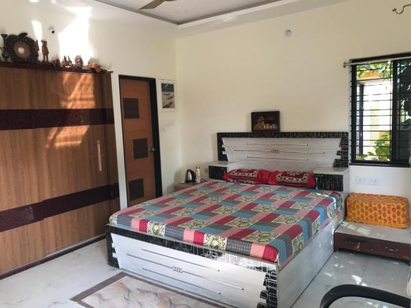 Vishnoo Stays Lush Green Room In Atal Nagar - 奧裡薩邦