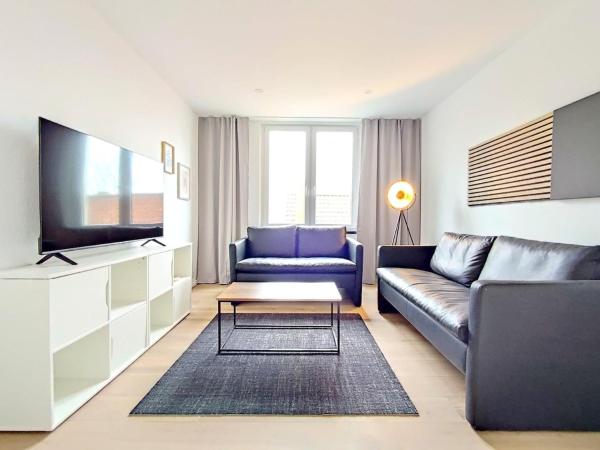 Große 65 Qm Familien- Geschäfts- Monteurwohnung, 24 Std Check-in, Parkplatz, 6 Personen, 4 Schlafzimmer, Wlan - Herford