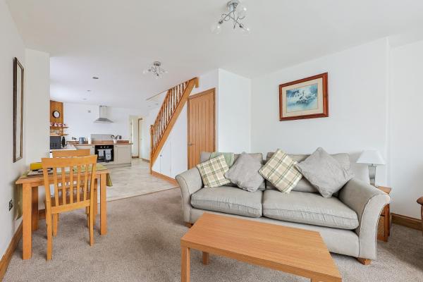 Spacious Self Contained Annexe With Parking - Pass The Keys - Thame