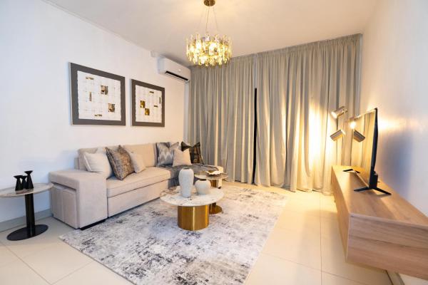 Luxury 3-bedroom Smart City Apartment With Stunning Mountain Views - Port Louis (Mauritius)