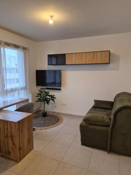 Studio Avec Parking Privé - Proche éColes & Hôpital - Valence - Valence