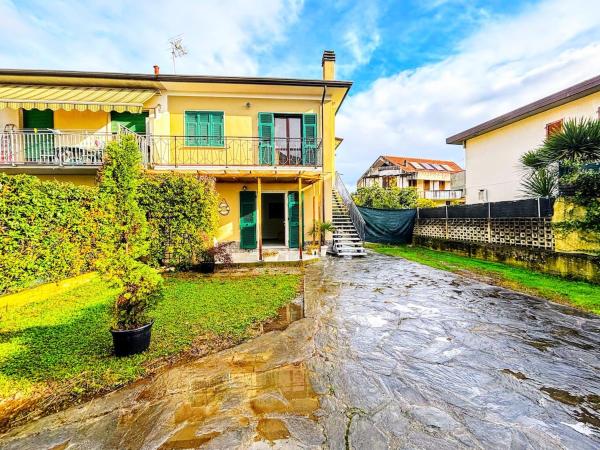 - The Little House By The Sea - Free Parking And Garden Marina Di Massa - Massa