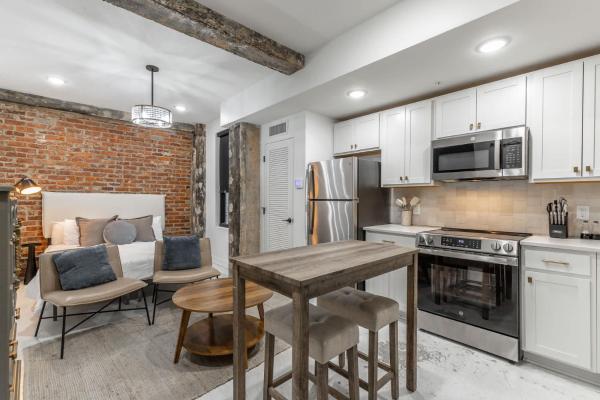 Park Hotel Studio Suite 303 - Chattanooga, TN