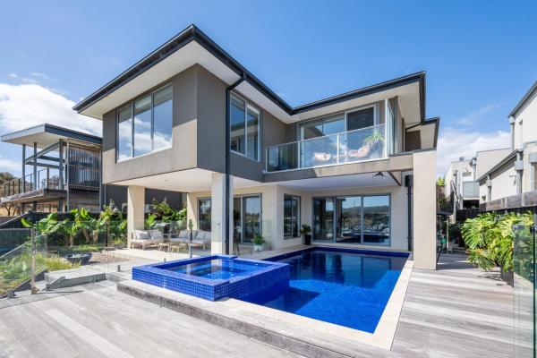 Waterside At Martha Cove - Red Hill