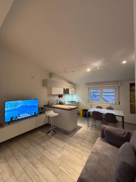 Como Hub Apartment - Como