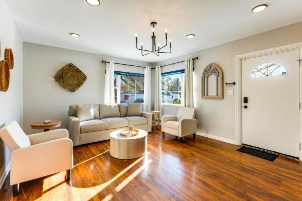 Stay In The Heart Of London! Walkable, Modern Home - Choctaw Lake, OH