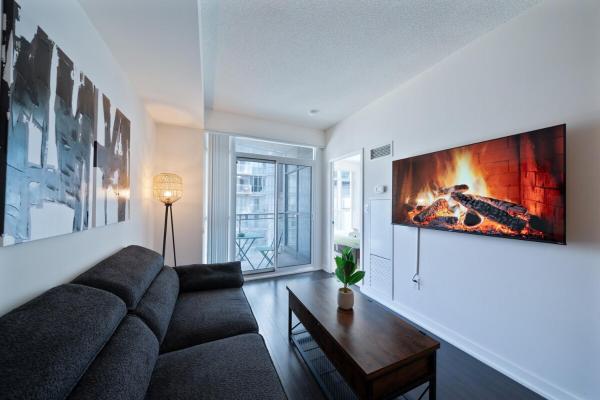 Skyline Stays Chic 2br Steps From Everything - Toronto