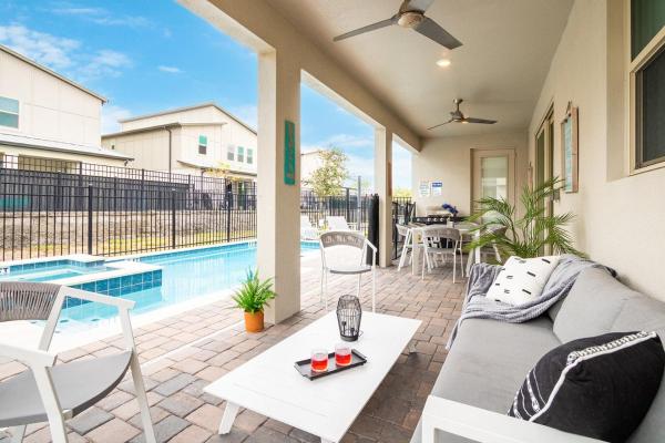 475 Strand Dr - Melbourne Beach, FL