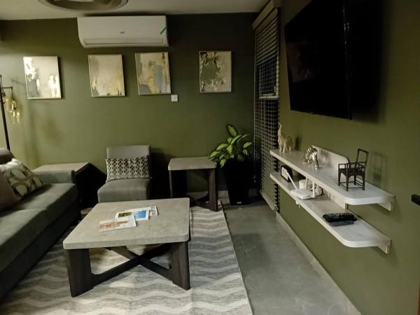 Resort Like Amenities - In The City 2 - Kingston