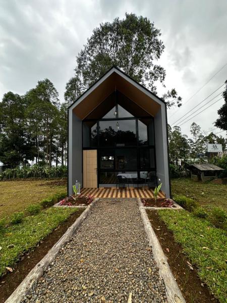 Mroom Cabin - Cisarua