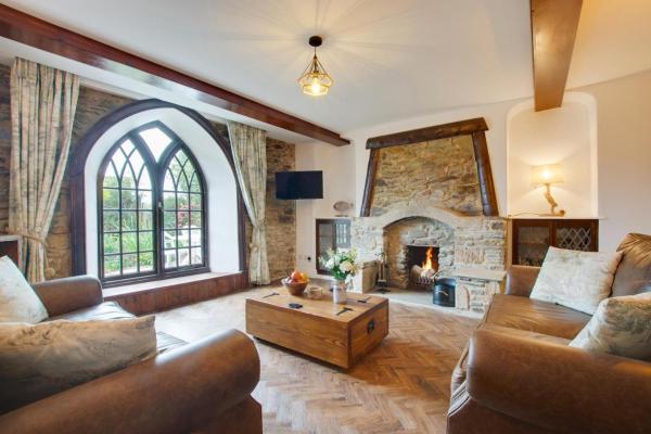 2 Bed In Porthleven Oc-p00897 - Helston