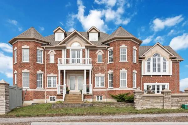 4 Tvs, King Bed, Across Recreational Park, Tennis Court, Near Commercial Center - Ajax