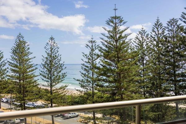 Ambassador 19 Beachside Burleigh Heads - Tweed Heads