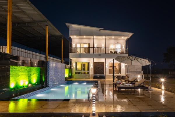 Unique Farmhouse By Elivaas - Faridabad