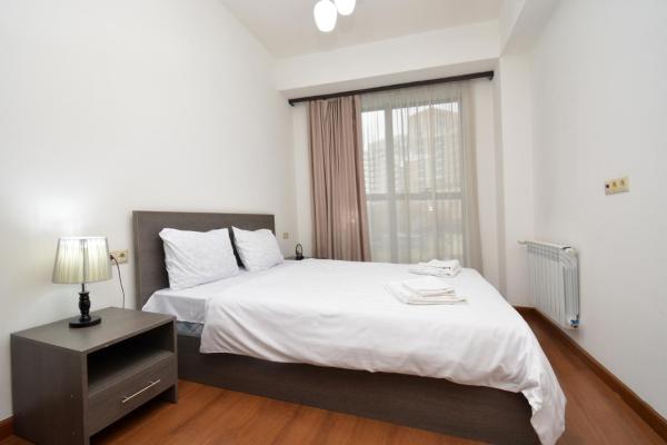 Domel Yerevan Buzand 17 - Ereván