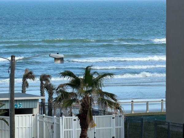 Relaxing 1bd 1ba Condo - Ocean Front Complex In New Smyrna Beach - Florida