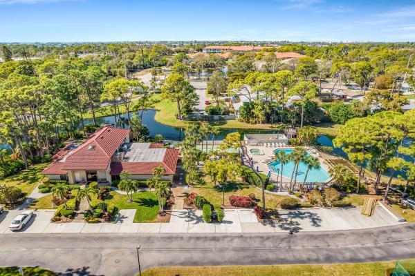 Tranquil Sarasota Retreat Near Beaches, Pool & Nature Escape - Timberwood Villa #183 - Roelens - Venice, FL