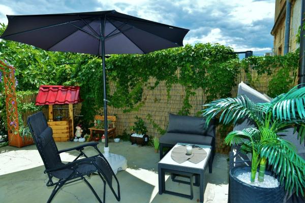 Apartment Lorena S Dvorištem With Garden Ground Floor Pianterreno Eg Free Parking - Rijeka