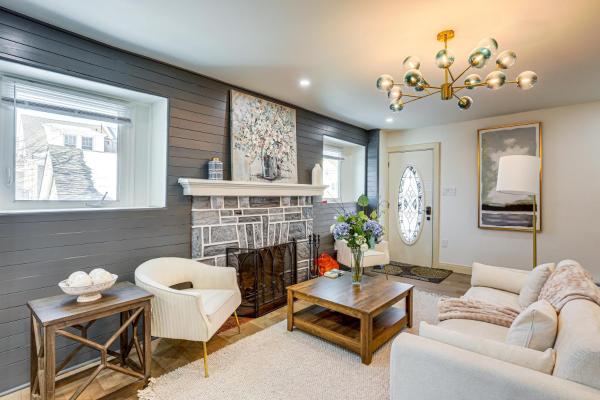 Walk To Public Transit Family Home In Mount Airy! - Philadelphia, PA