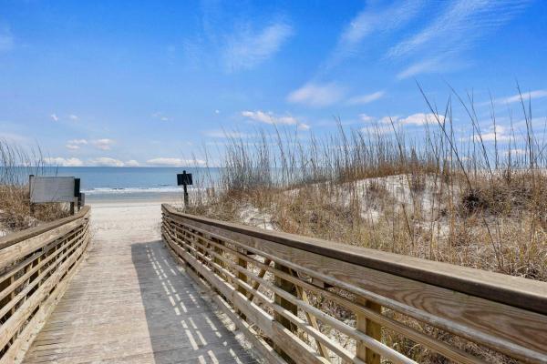 137 Beachwalk Villa Steps To The Beach - Hilton Head Island, SC