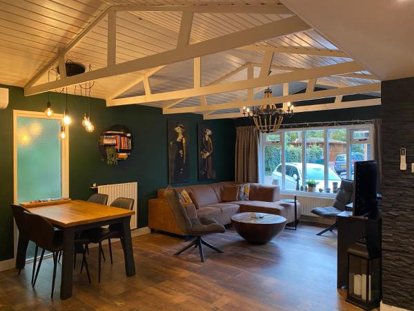 4 Person Chalet With Sauna And Whirpool - Epe