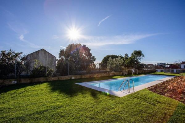 Liiiving In Porto - Haven Pool Apartment - Matosinhos