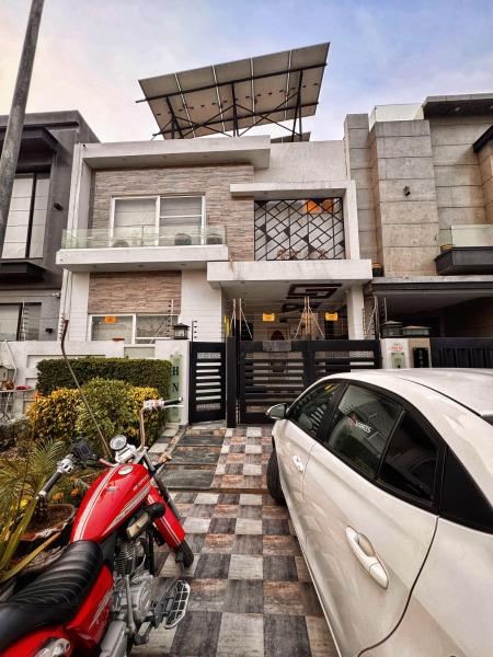 Modern 3 Bedroom Entire Home In Dha Phase 6 Near Raya - ラホール