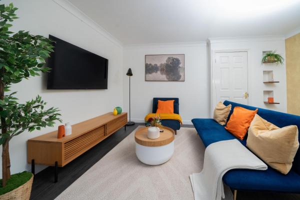 Duplex 2-bed House With Free Parking Near Greenwich O2 And City Centre - London