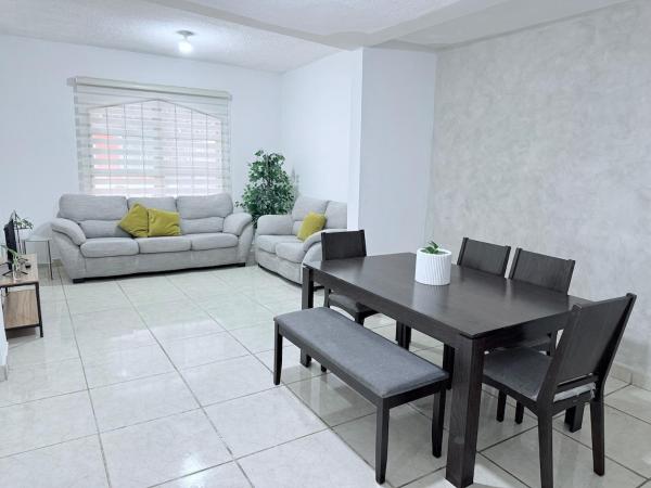Casa Equipada, Bien Ubicada, Cerca Fiscalia - Torreón