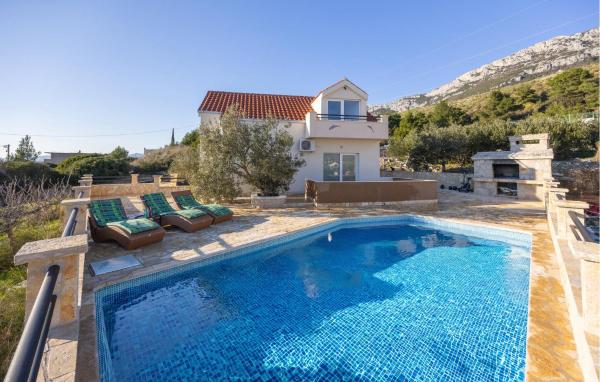 Amazing Home In Kastel Sucurac - Split