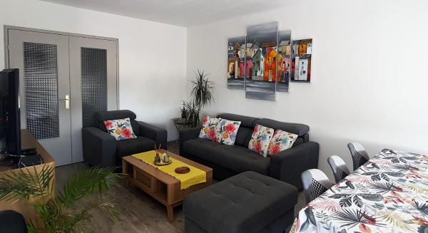 Appartement Spacieux Avec Balcon - Carpentras