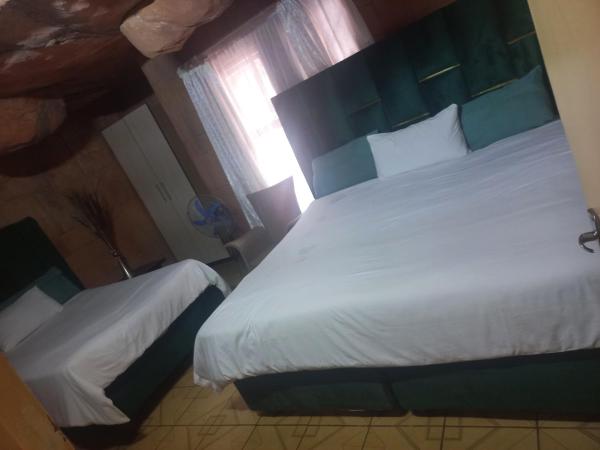 Ndou The Rocks Lodge - South Africa