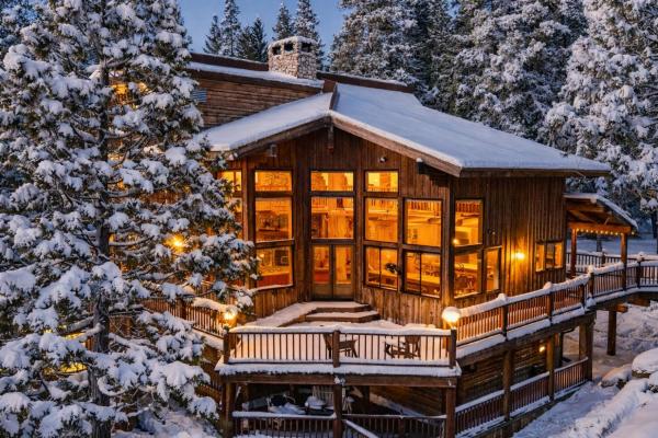 Waterfall Lodge Yellowstone Vibes Ac Space - Shaver Lake, CA