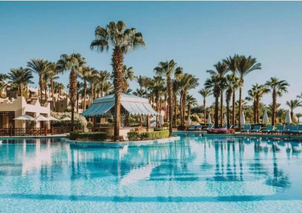 Gorgeous, Private Four Seasons 2-bedrooom Chalet - Resort Access, Red Sea Views & Luxury Comfort - Sharm El-Sheikh